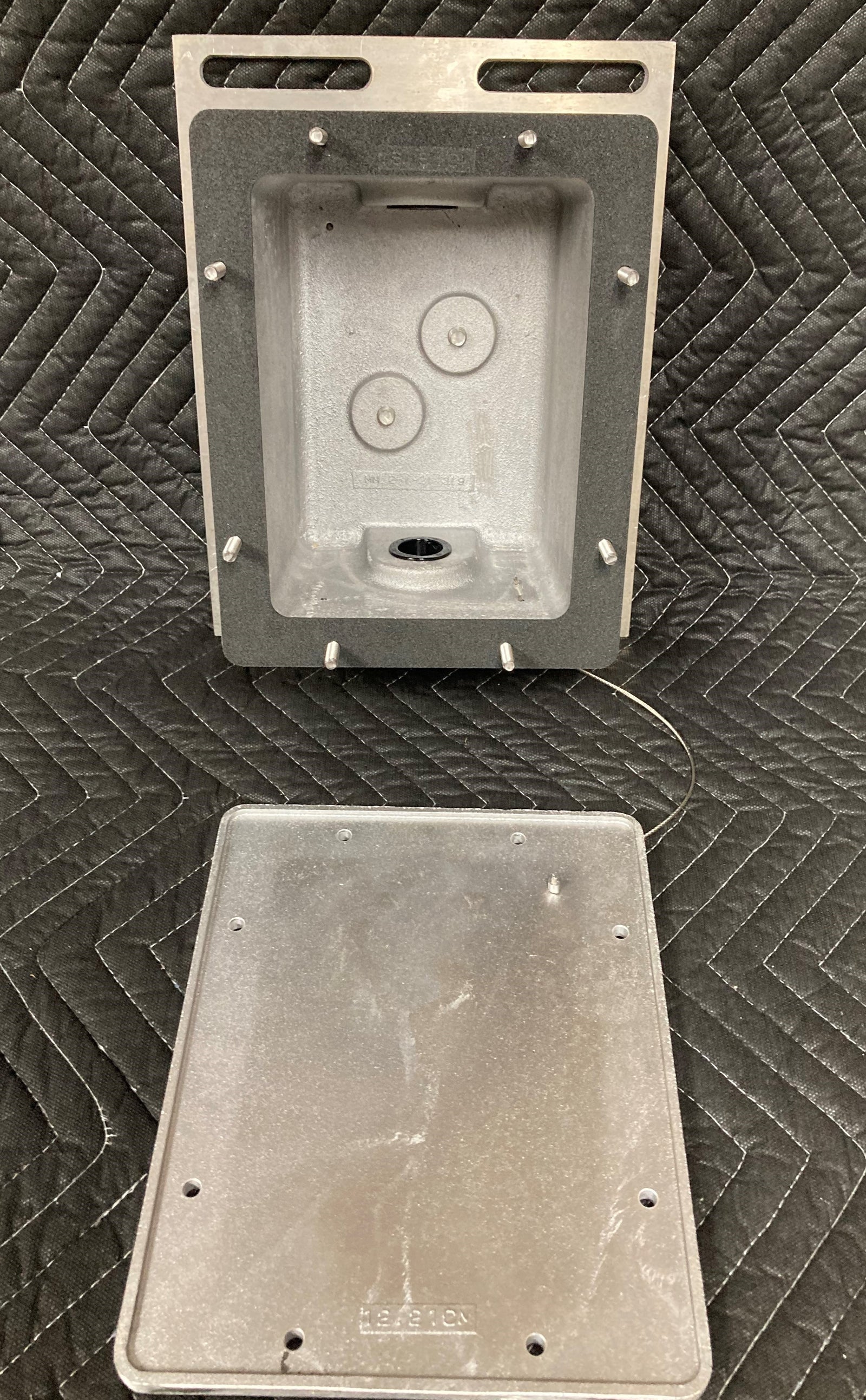 (B27) Small Junction Box Mounting Plate FAA Tower JJET – JJ Elect Tech